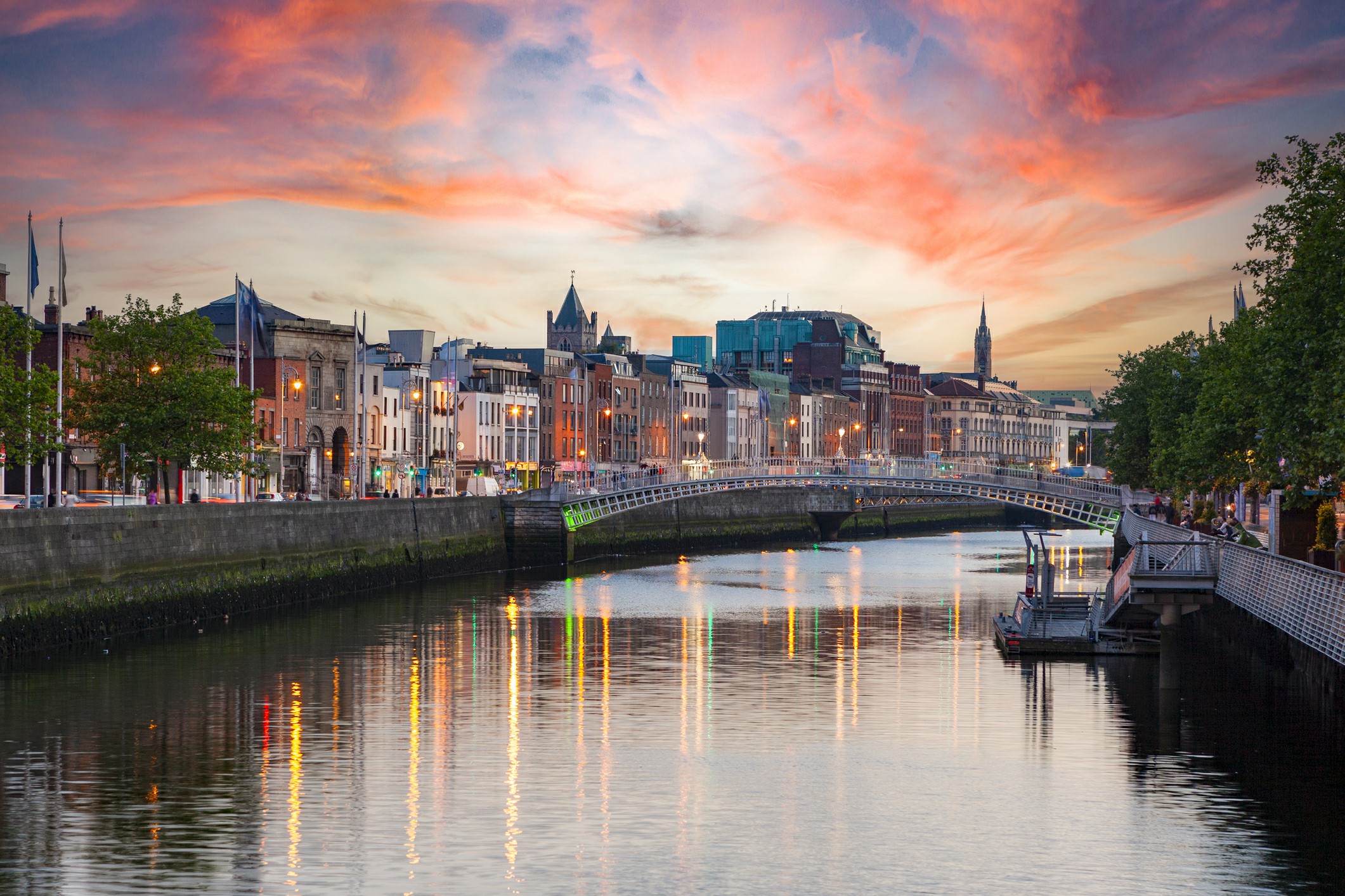 Moving from Australia to Ireland | Complete Guide - Chess Moving